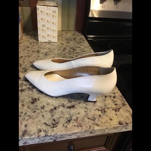 Nina | Shoes | Nina Leather Pumps Size 8 | Poshmark
